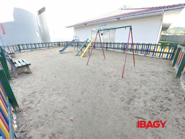 Apartamento 2 Quartos Fundos 45m²