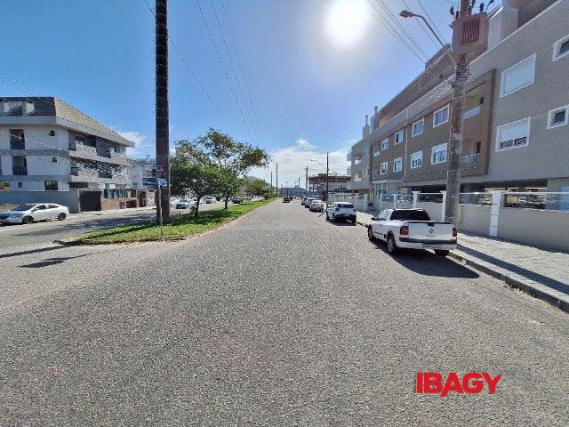 Apartamento 2 Quartos Ingleses Do Rio Vermelho 97m²