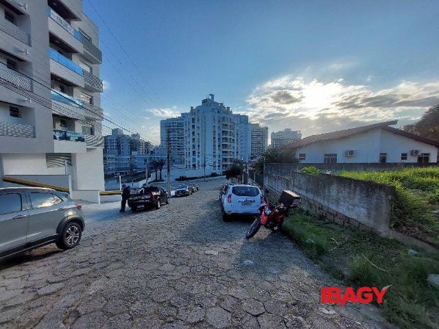 Apartamento 2 Quartos Itacorubi 63m²