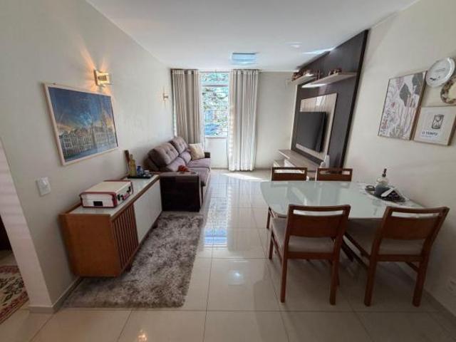 apartamento 2 quartos, meio de quadra, perpendicular, reformado