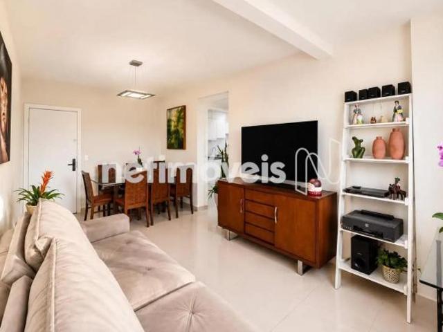 APARTAMENTO 2 QUARTOS NO CASTELO