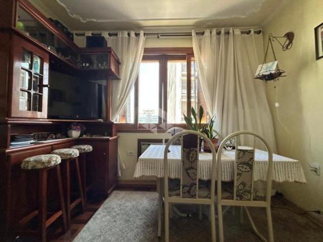 APARTAMENTO 2 QUARTOS NO CENTRO HISTÓRICO!