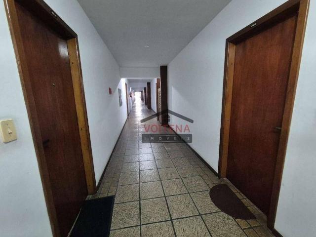 Apartamento 2 Quartos No Edifício Abdon Batista – Ótima Localização!