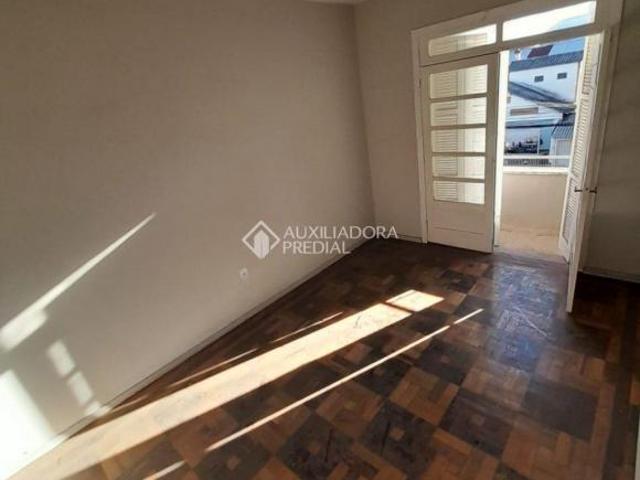 Apartamento 2 quartos sacada de frente Bairro São Geraldo Porto Alegre