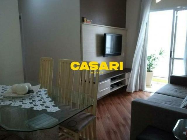 Apartamento 2 quartos, sacada, vaga carro+moto coberta, 58m2, andar alto Rudge Ramos Sbc