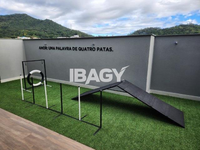 Apartamento 2 Quartos Saco Grande 70m²