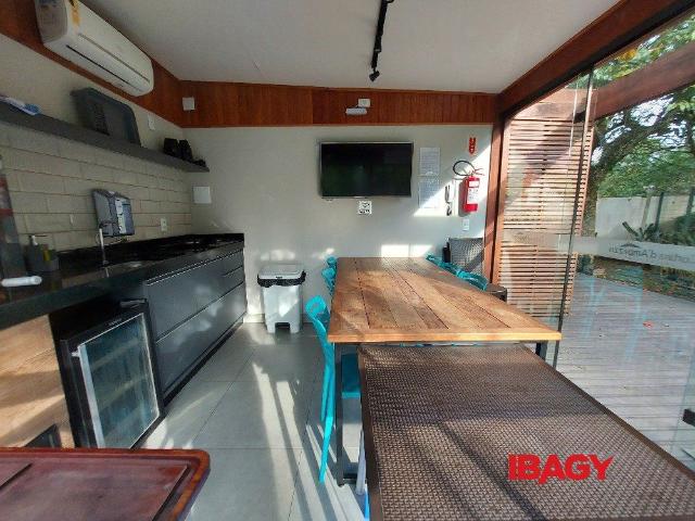 Apartamento 2 Quartos Saco Grande 79m²