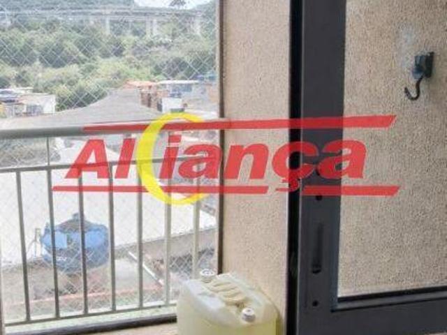 Apartamento 2 quartos, sala c/ sacada, 1 vaga fixa.Parque Primavera Guarulhos
