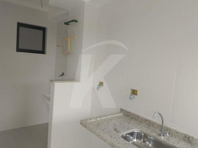 Apartamento 2 Quartos, Sala, Cozinha, Banheiro. Varanda. Vila Constança
