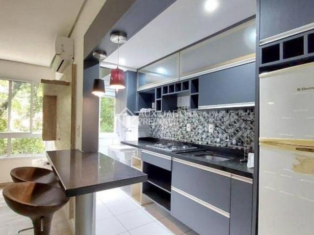 Apartamento 2 quartos, semi mobiliado, com 53 m² e 1 vaga, em Ipanema