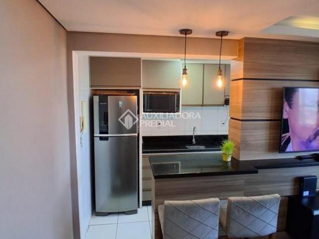 Apartamento 2 quartos semimobiliado