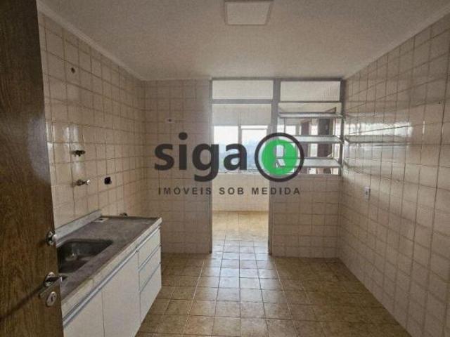 Apartamento 2 quartos sendo 1 suíte e vaga à poucos passos do metrô da linha Lillás
