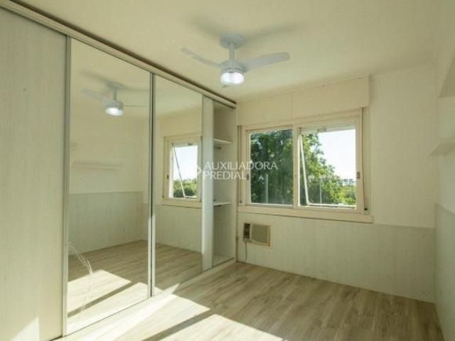 Apartamento 2 quartos, sendo 1 suíte no bairro Tristeza