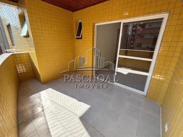 Apartamento 2 quartos sendo 1 suite. Planejados. Frente rua. Canto do Forte