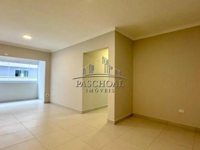Apartamento 2 quartos sendo 1 suite. Reformado. 100 metros da praia