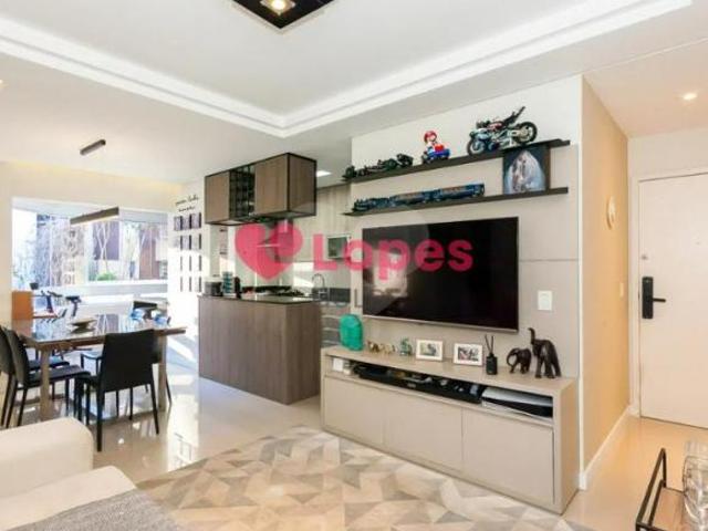 Apartamento 2 quartos sendo uma suíte e 2 vagas de garagem | Melhor localização do Bigorrilho