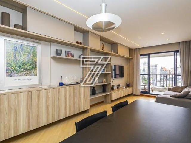 Apartamento 2 quartos, suíte, 2 vagas no Batel