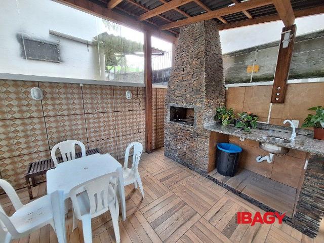 Apartamento 2 Quartos Pedra Branca 51m²