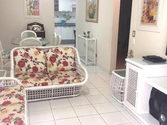 apartamento 2 quartos piscina sacada venda Guarujá