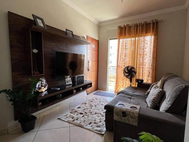 Apartamento 2 quartos primeiro andar Cidade Nova CÓD 1239