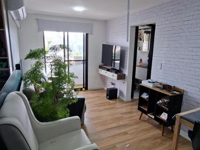 Apartamento 2 quartos próximo ao metrô Pedro II