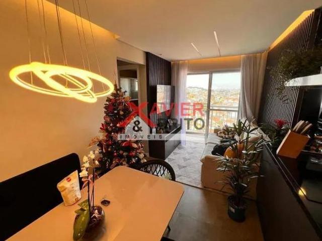 Apartamento 2 Quartos Reformado com Vista Livre no Jardim Brasília, 1 vaga, sacada