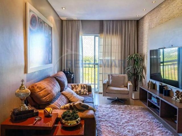 Apartamento 2 Quartos Reformado com Closet, Varanda e Vaga Coberta à Venda – Taguatinga Norte