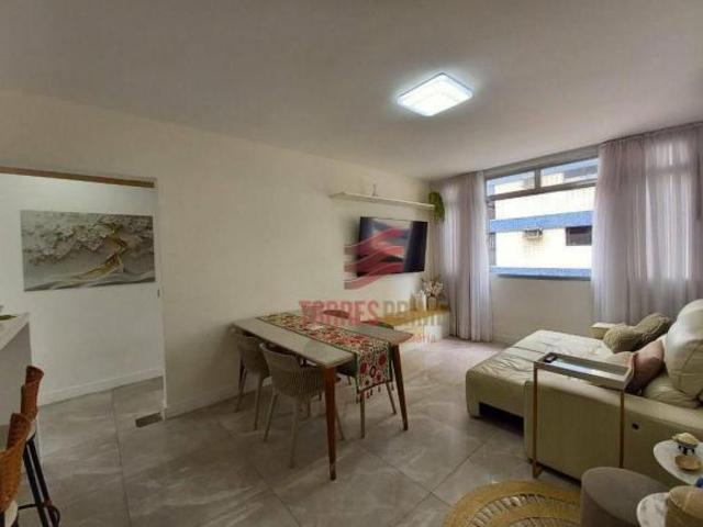Apartamento 2 quartos reformado elevador 1 vaga de garagem Boqueirão em Santos /SP