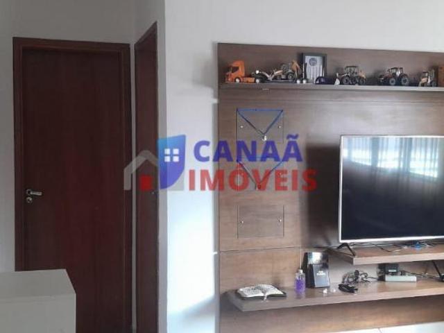 Apartamento 2 quartos todo c/ armários, próximo ao terminal e shopping temtem