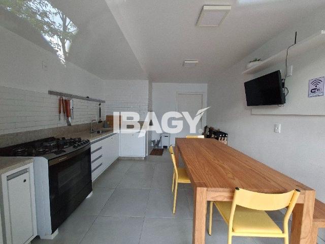 Apartamento 2 Quartos Trindade 75m²