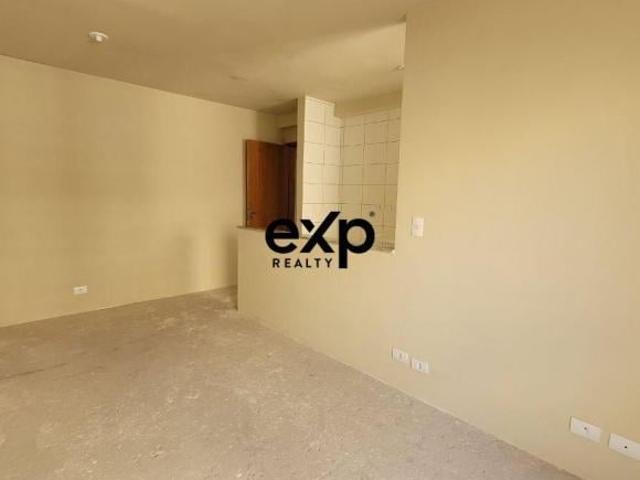 APARTAMENTO 2 QUARTOS, VARANDA E VAGA 50m²