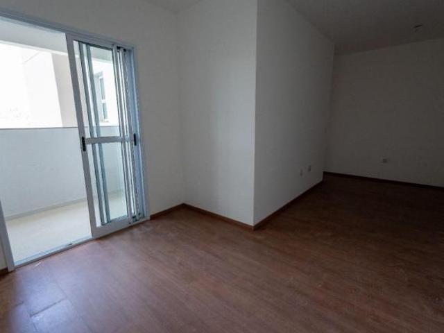 Apartamento 2 quartos, varanda, pronto para morar em andar alto no Urbanova
