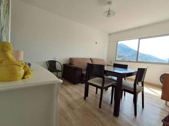 APARTAMENTO 2 QUARTOS VISTA MAR – SOLEMAR SEMI MOBILIADO