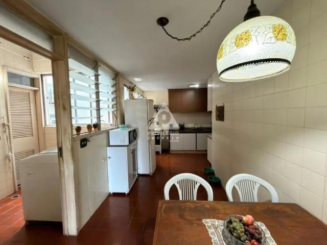 Apartamento 2 suítes com DCE Varanda Ampla Vaga escriturada 128m² Vista Pão de Açucar