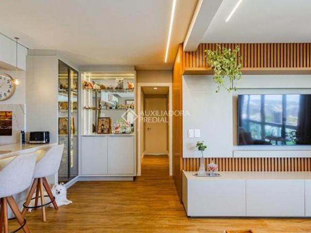 Apartamento 2 suites semi mobiliado!