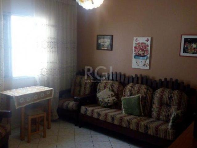Apartamento 2dormitórios desocupado