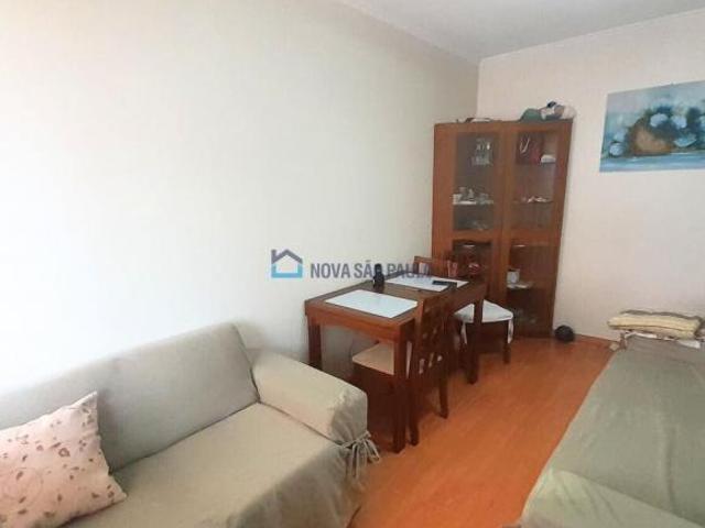 Apartamento 2quartos / Bosque da Saúde