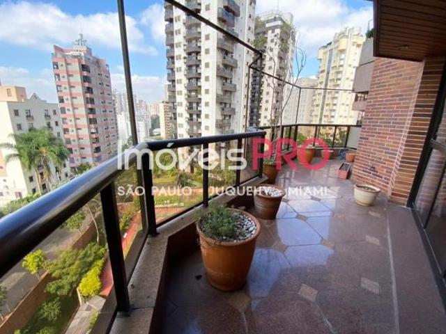 Apartamento 300m² 4 Dormitórios para Venda no Morumbi