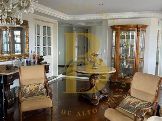 Apartamento 310m² de Alto Padrão com 4 Suítes e Lazer Completo no Alto da Lapa