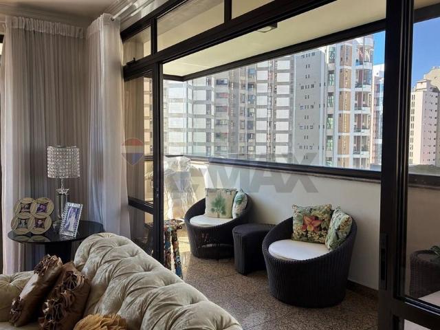 Apartamento 313m2, 3 suítes, 4 vagas no Bairro Jardim