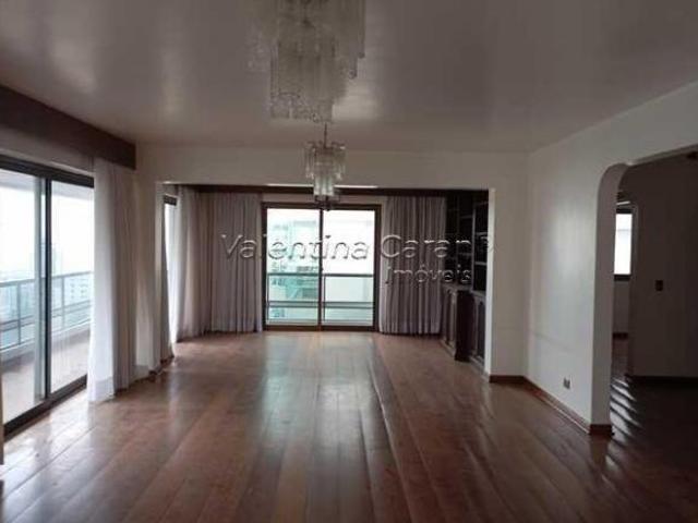 Apartamento 329 m² à Venda em Santana
