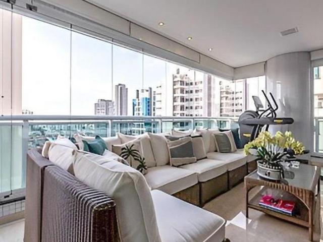 Apartamento 335m² no Condomínio Residencial Bauhaus em Altar Alto com 4 Suítes, Varanda Gourmet e La