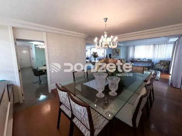 Apartamento de 346 m² no Jardim, Santo André — 4 Quartos 3 Suítes e 4 Vagas