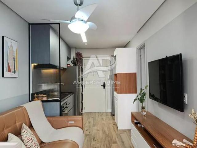 Apartamento 35m² | 1 dormitório | Mobiliado | Varanda | Próx. Metrô