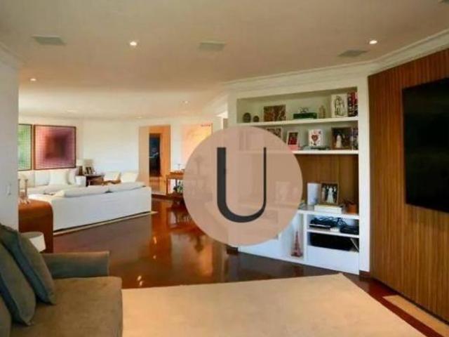 Apartamento 365m2, 4 suítes, 5 vagas, varanda gourmet! Lazer total! Panamby!