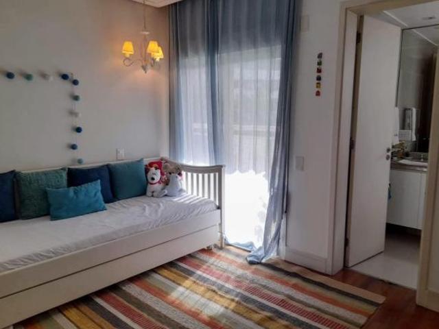 Apartamento · 366m² · 4 quartos sendo todos suítes · 5 vagas