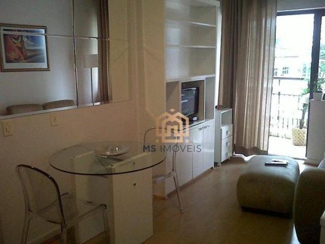 Apartamento 36m², 1 dormi, sala, cozinha, varanda c/ área verde, 1 Vaga, estando em uma excelente lo