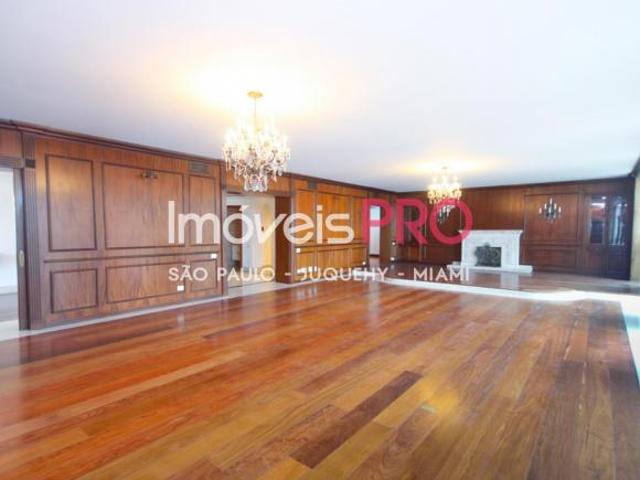 Apartamento 394m² 4 Dormitórios para Venda no Jardins. 5 vagas