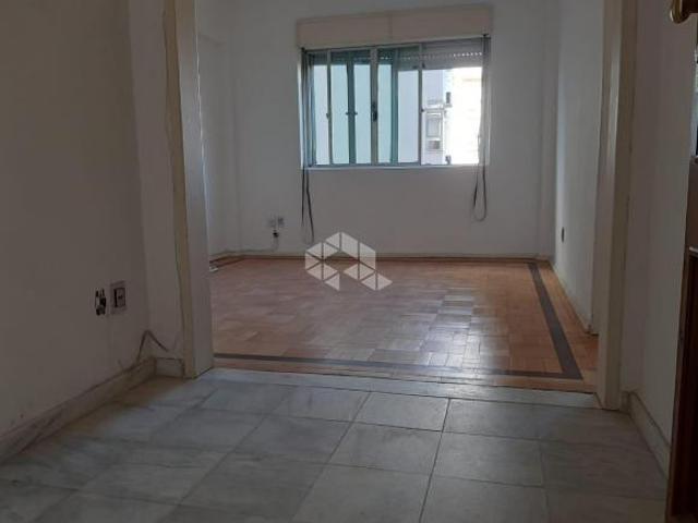 Apartamento 3 domitórios Cidade Baixa com 83,66m²