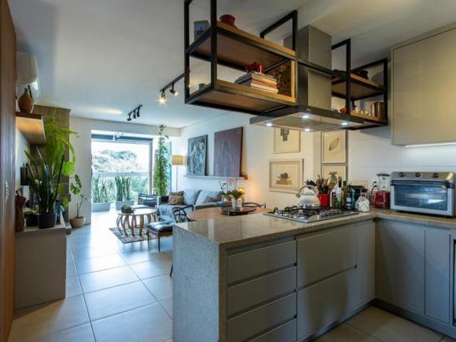 Apartamento 3 dorm, sendo 1 suíte, 2 vagas escrit Tristeza